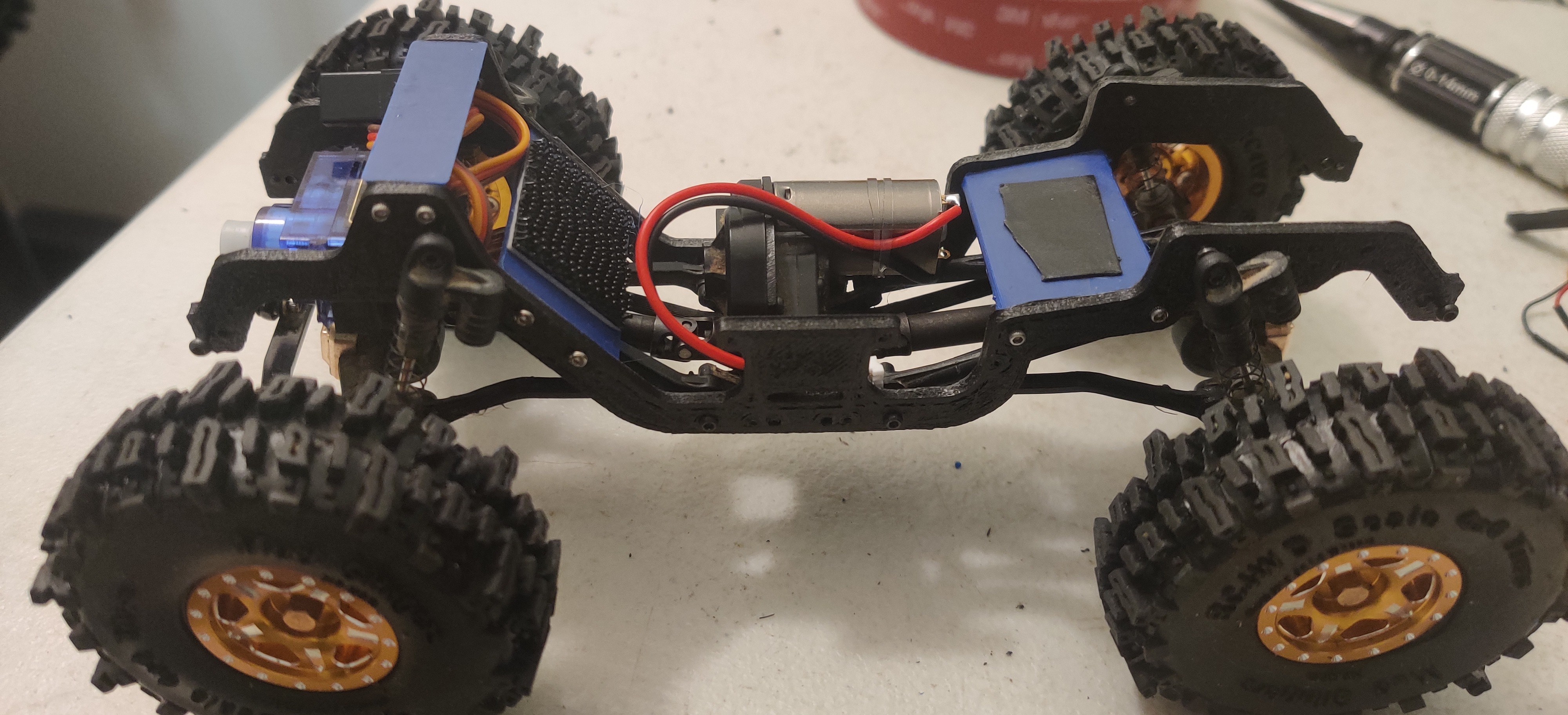 STL file PUMA Chassis - SCX24 LCG Kit 👽 ・3D print model to download・Cults