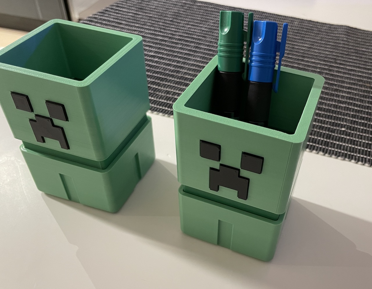 🖊️ Minecraft Creeper Pen Holder・ STL File for ・Cults
