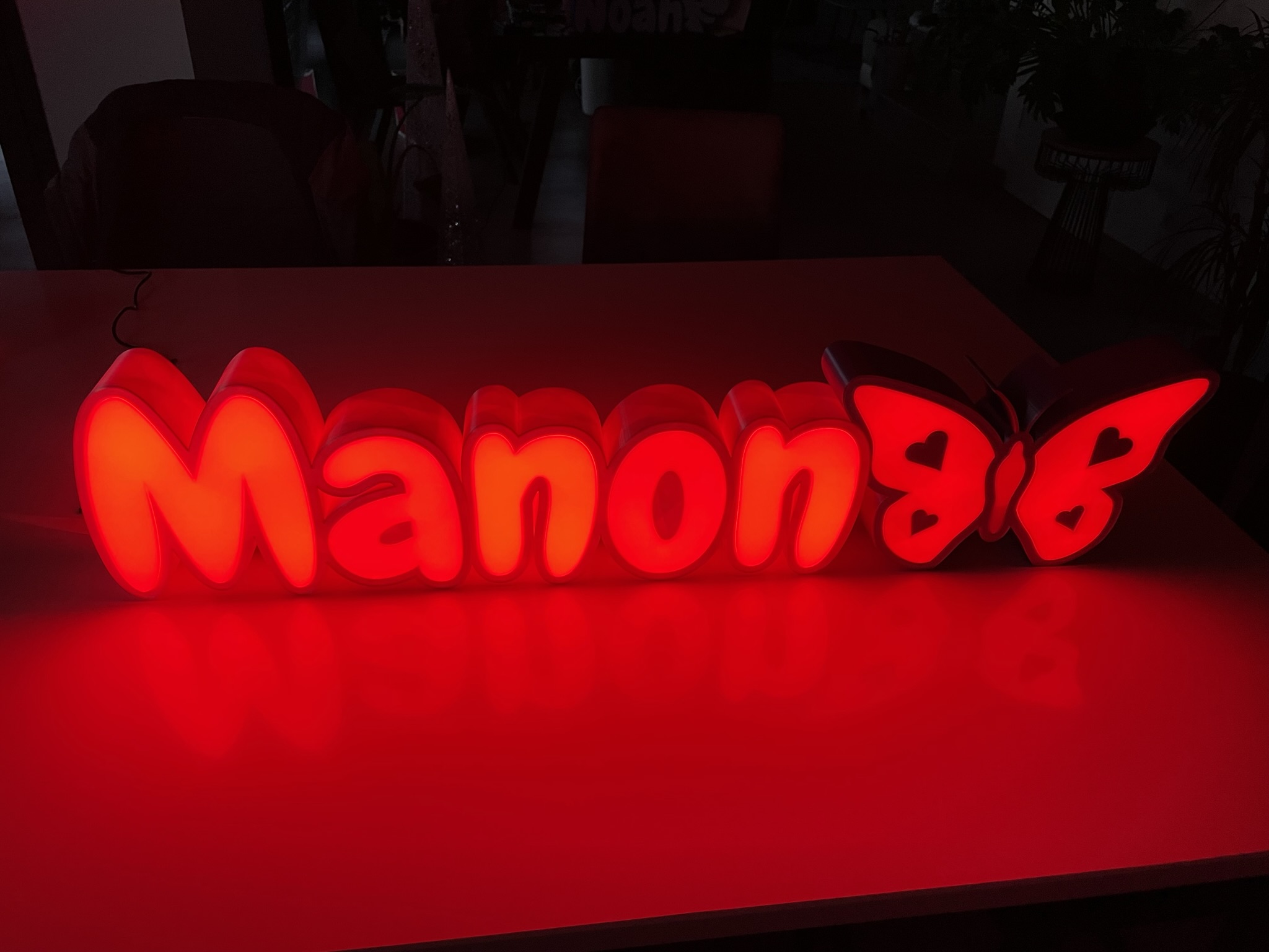 🦋 Luminous name Manon with butterfly・ STL File for ・Cults