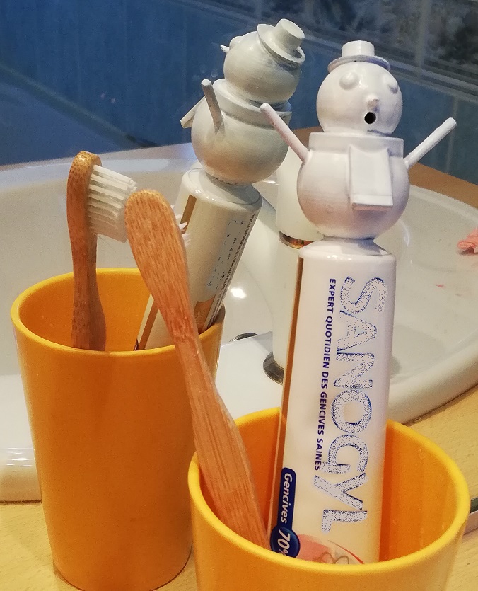 ☃️ Snowman toothpaste dispenser・Arquivo STL para ・Cults