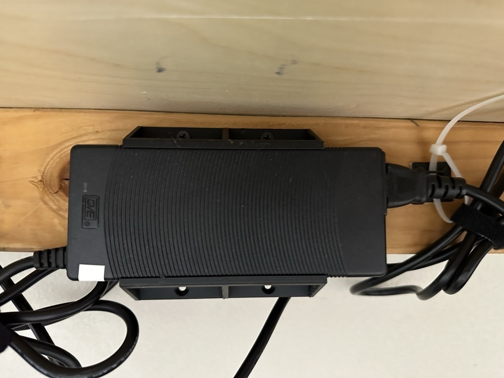 🧱 Power brick bracket under desk mount・Free 3D File for ・Cults