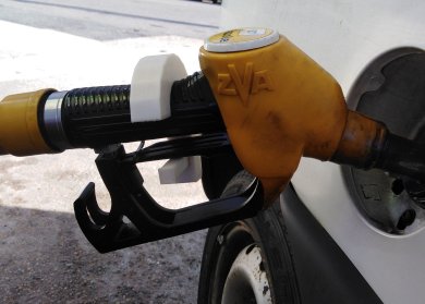 ⛽ Fuel nozzle lock for refuelling. New print-in-place edition・ STL File ...