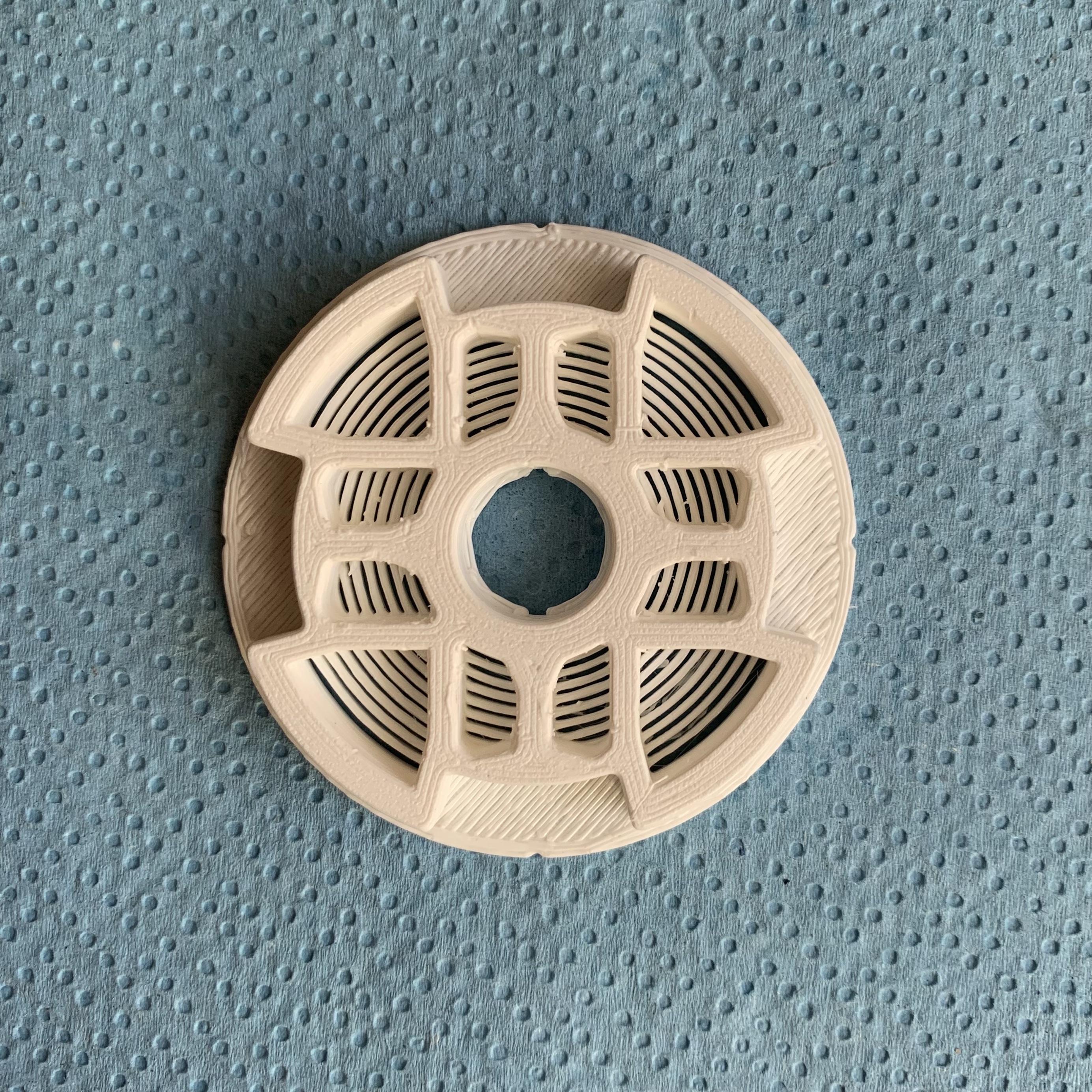 Free 3D file Grohe 40917000 wall mount alternative without screw holes ...