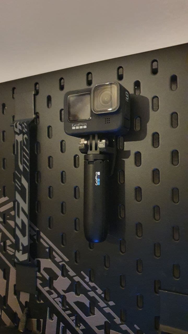 STL file GoPro holder for skadis (with tripod shorty) 📷 ・3D print ...