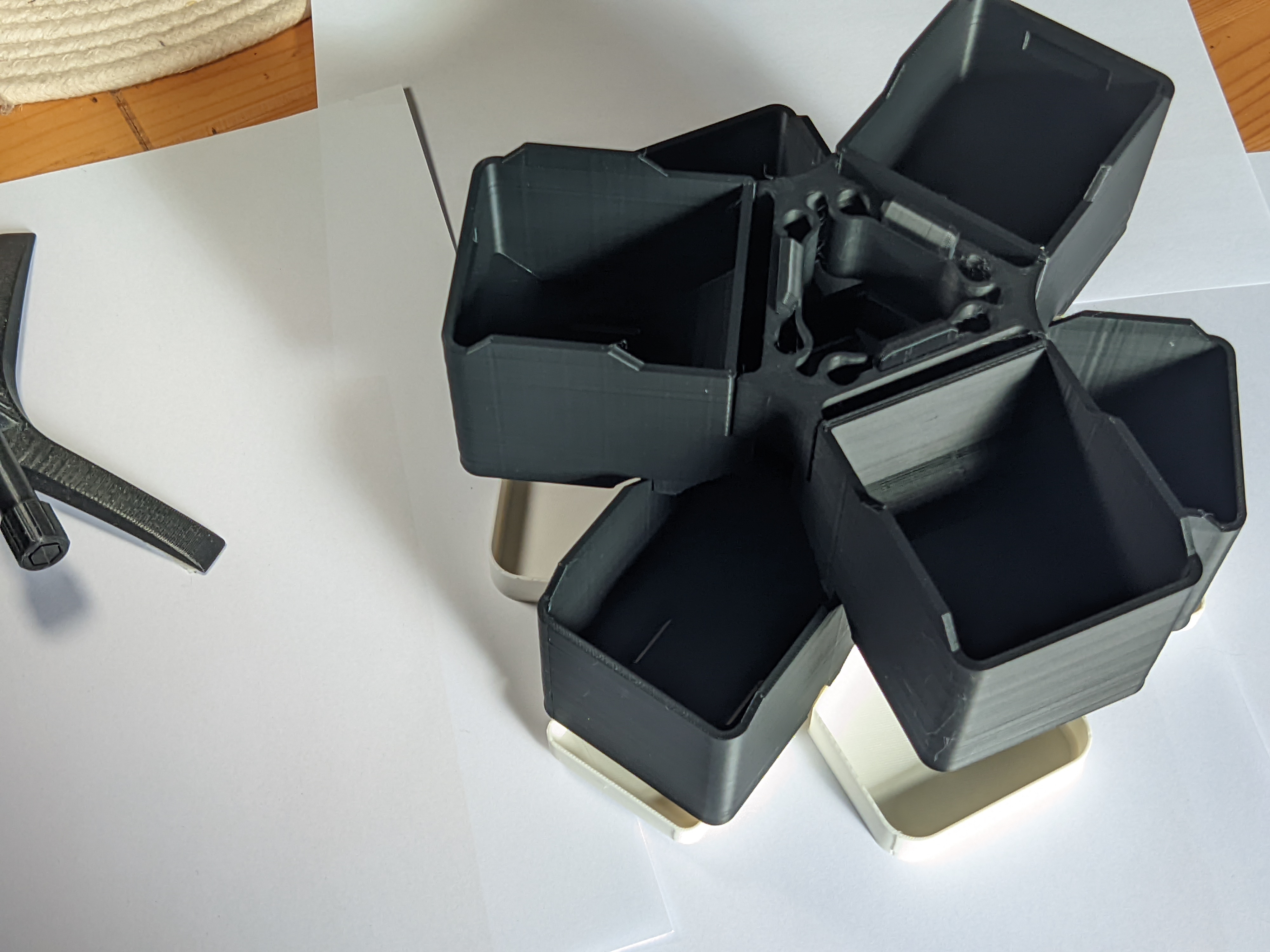 Free STL file Modular Vertical Organizer / Plant Nursery 🌿 ・3D printing ...