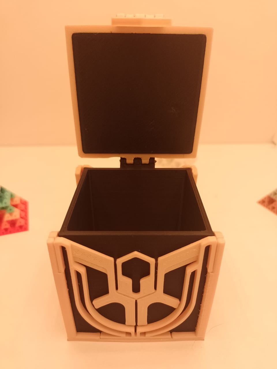STL file Hextech Box V. 2.0 📦 ・3D print design to download・Cults