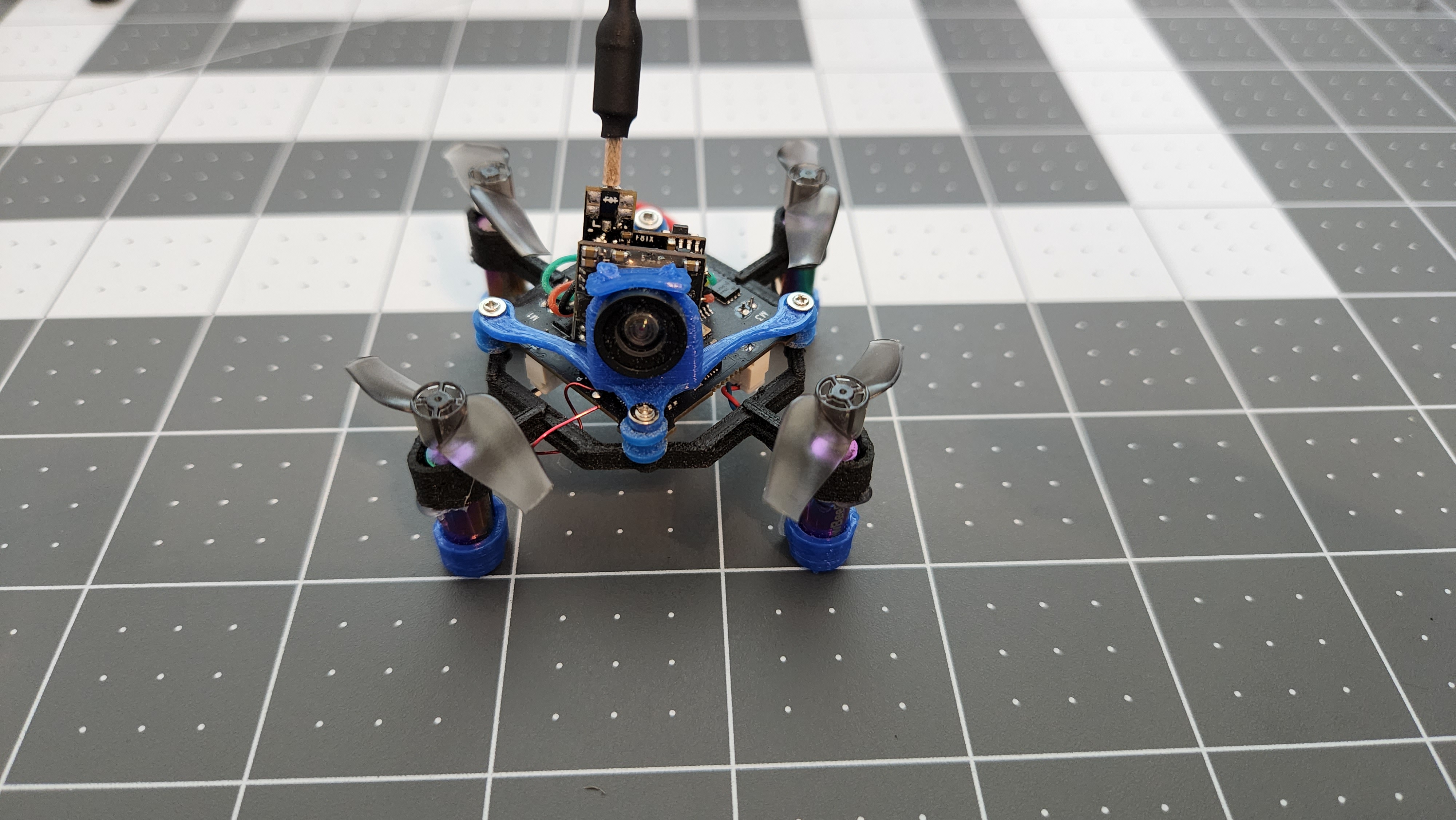 Fichier STL gratuit ERC WX6 Tiny whoop frame Moteurs 6mm 🖼️ ・Plan ...