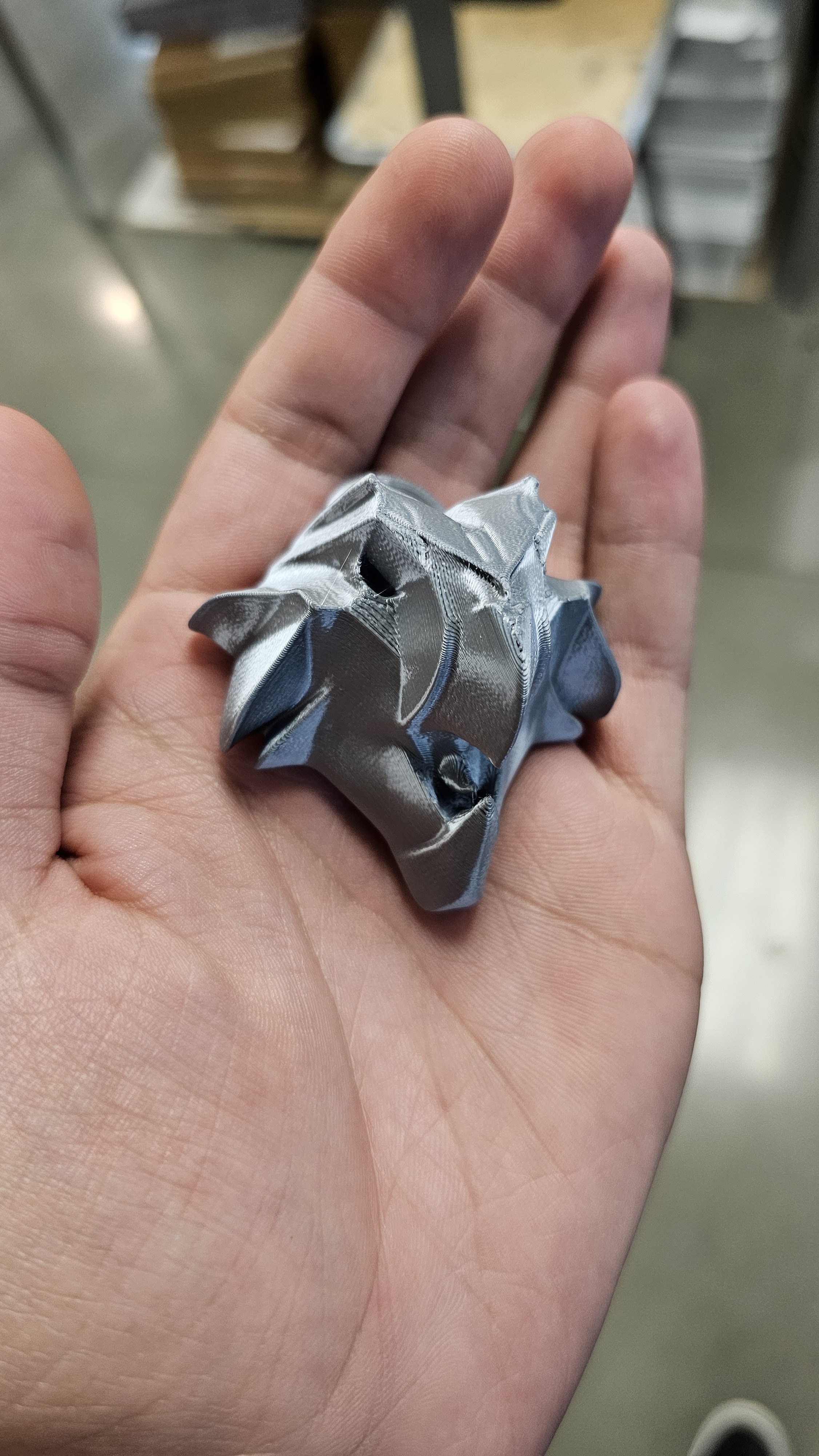 🦅 Witcher Medallion - Griffin School・3D Print・Cults