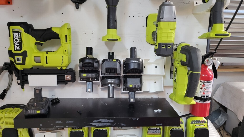 🔋 Ryobi Double battery wall mount for different size batteries. It ...