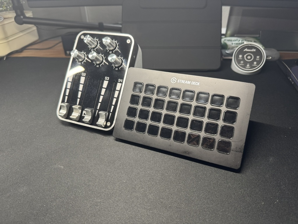 Free 3D file PCPanel Pro stand 🖥️ ・3D printable object to download・Cults