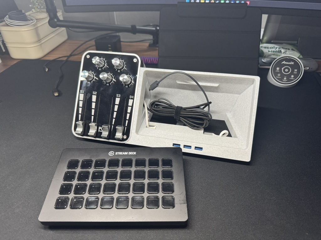 Free 3D file PCPanel Pro and Stream Deck XL stand V2 🖥️ ・Object to ...