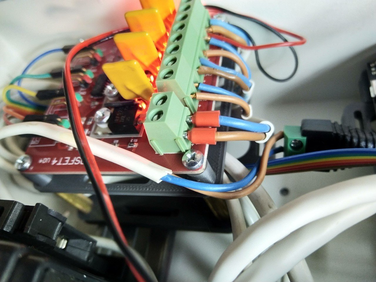 3D printed 4ch mosfet module DIN rail mount・Cults
