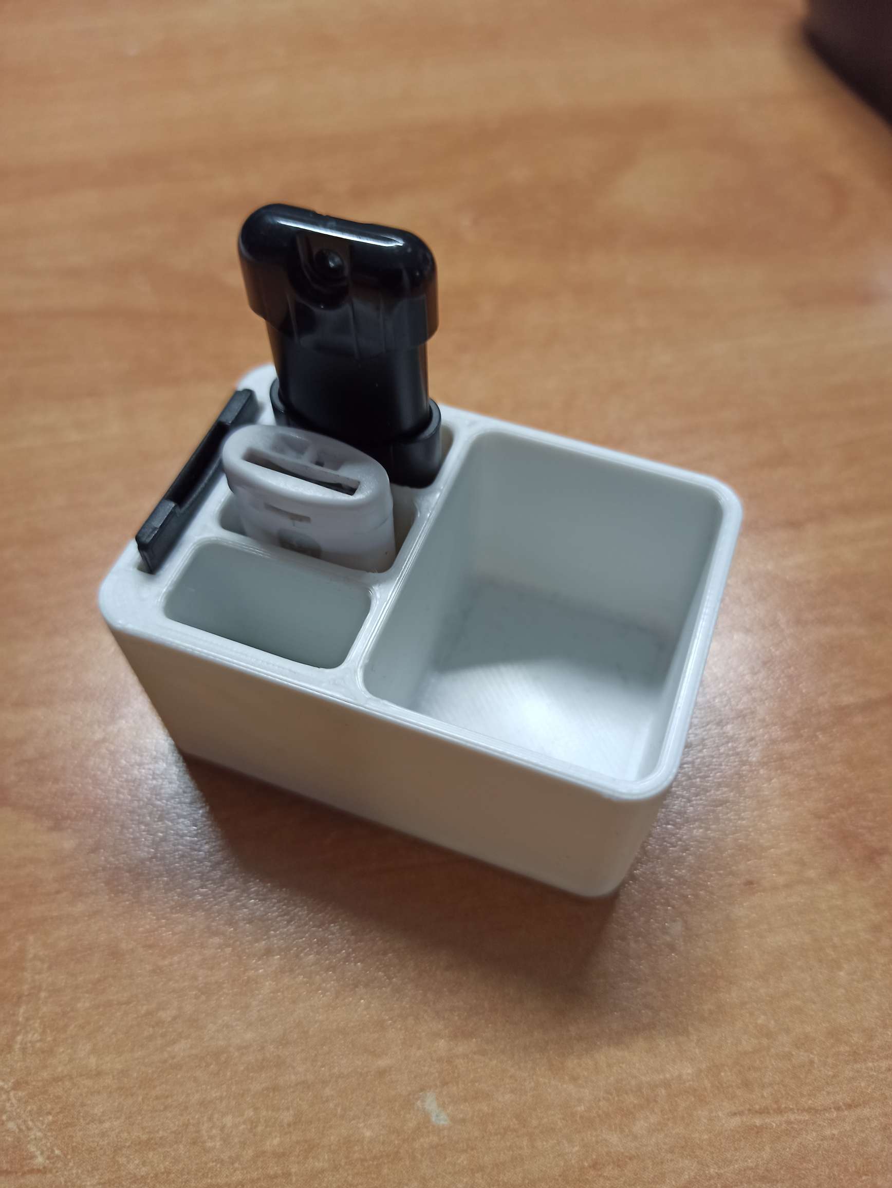 Free STL file USB flash drive and SD card storage box 💾 ・3D print ...