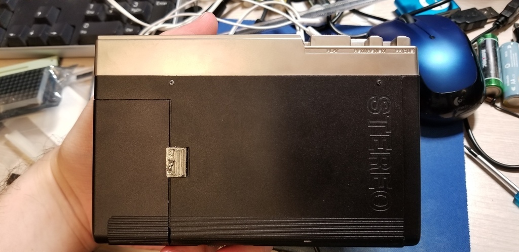 🔋 Sony Walkman TPS-L2/WM-3 Replacement Battery Cover Catch・Free 3D File for ・Cults