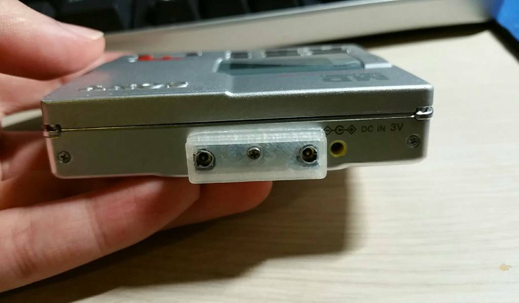 Free 3D file Minidisc External AA Battery Adapter 🔋・3D printable model ...