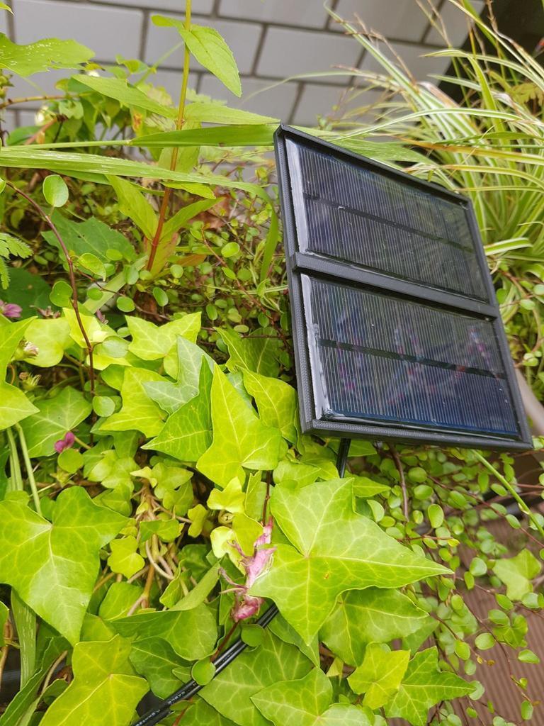 Free STL file Halter / Holder for 2X solar panel 60 X 110mm ☀️ ・Design ...