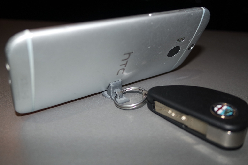 Free 3D file Support telephone miniature porte clé, support phone key ...