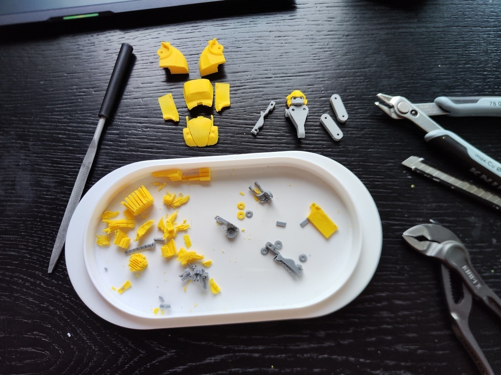 🤖 Micro Bumblebee・free 3D file for ・Cults