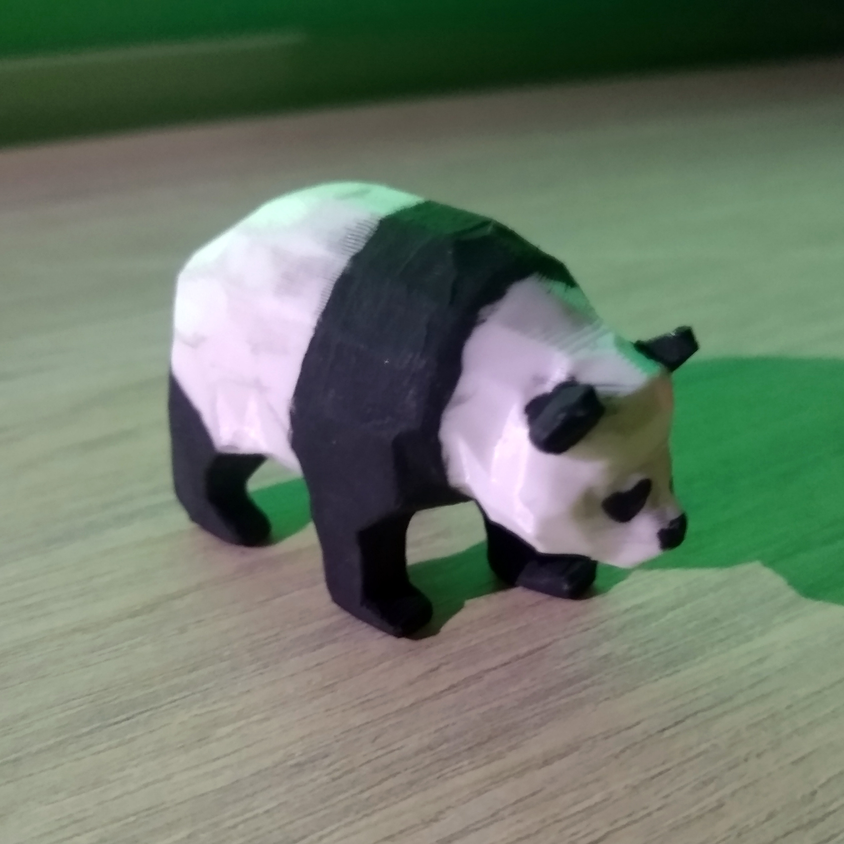 STL file LOW POLY PANDA 🐼 ・Template to download and 3D print・Cults