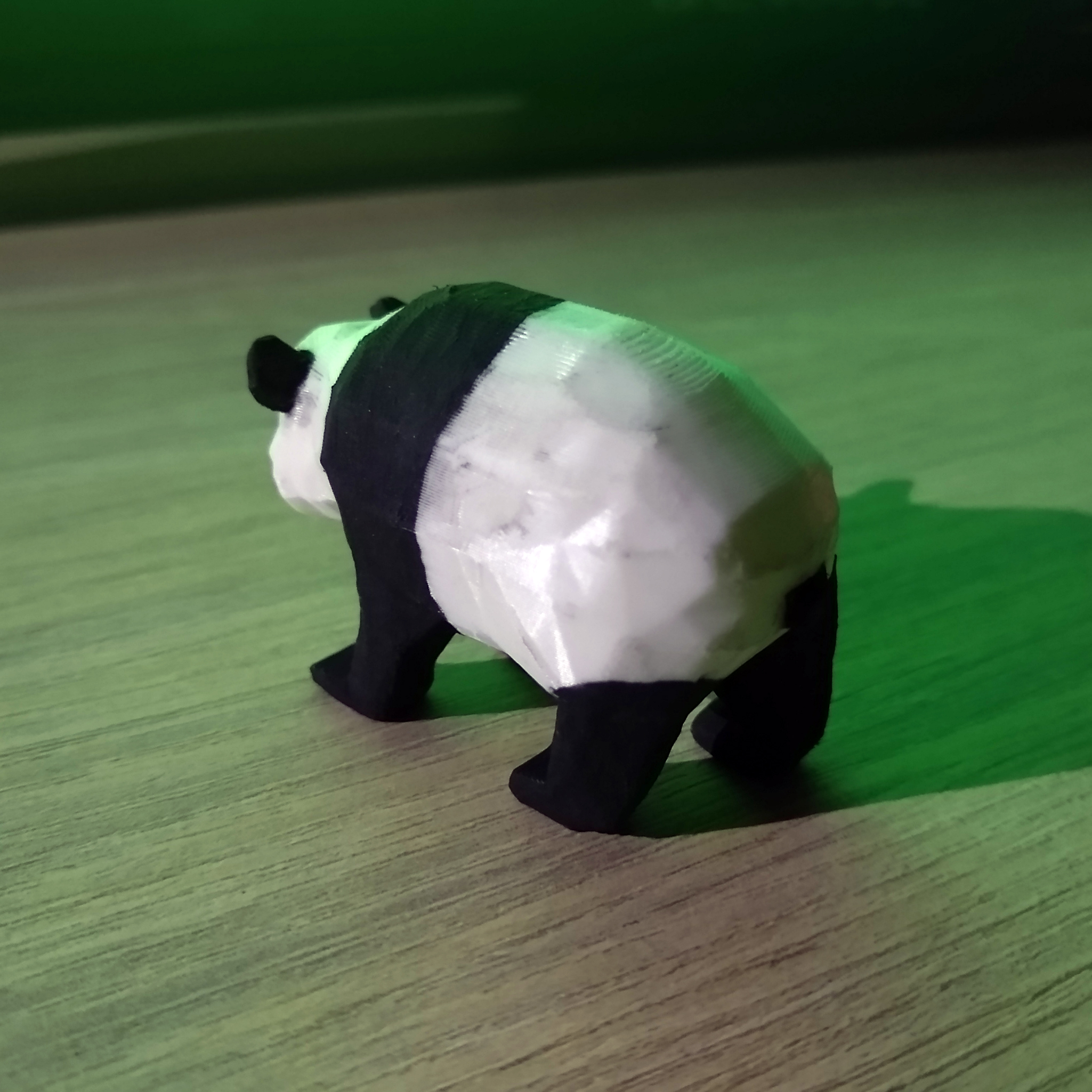 STL file LOW POLY PANDA 🐼 ・Template to download and 3D print・Cults