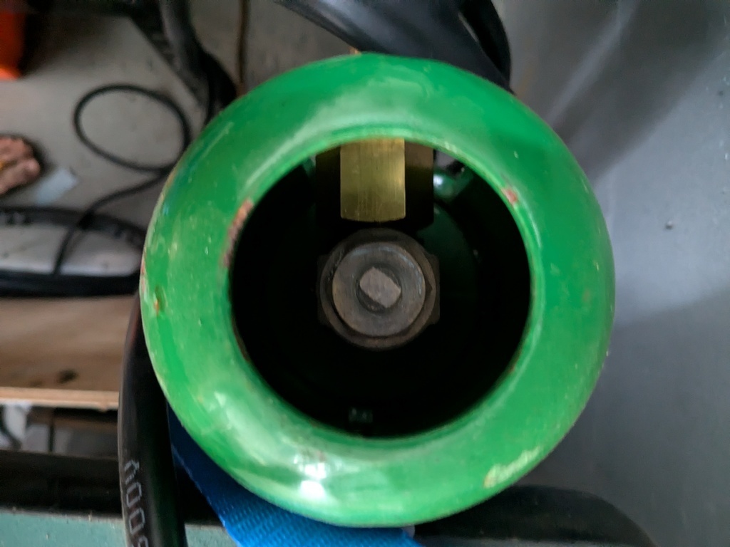 Free 3D file Gas bottle opener 🍾 ・Template to download and 3D print・Cults