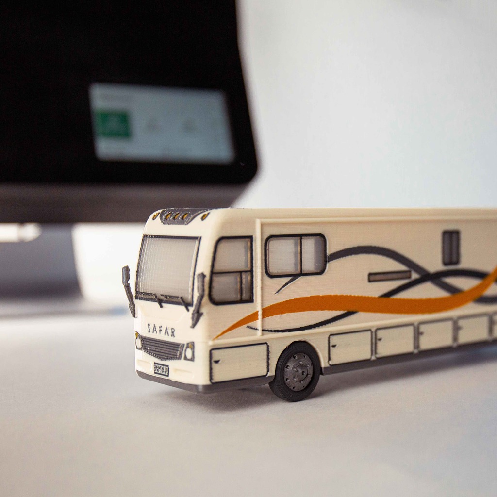 Free STL file Recreational Vehicle (RV)This is an 8-colour model of an ...