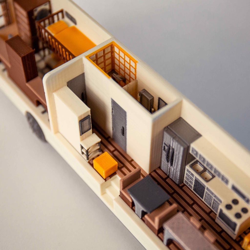 Free STL file Recreational Vehicle (RV)This is an 8-colour model of an ...