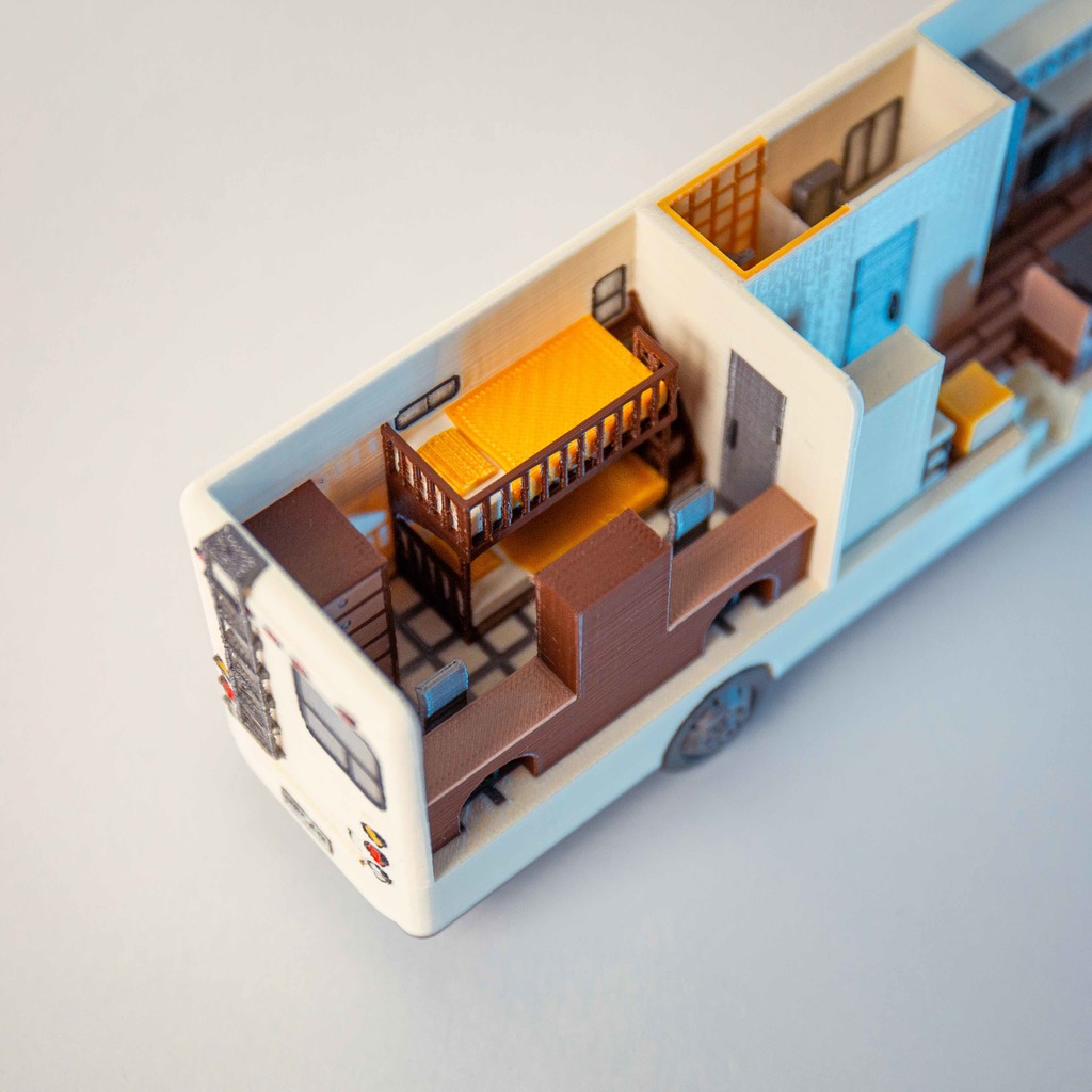 Free STL file Recreational Vehicle (RV)This is an 8-colour model of an ...