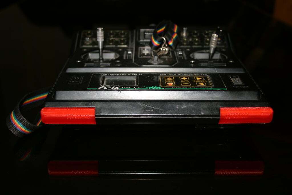 3D printed Futaba FC16 / F14 Transmitter Case Clips・Cults