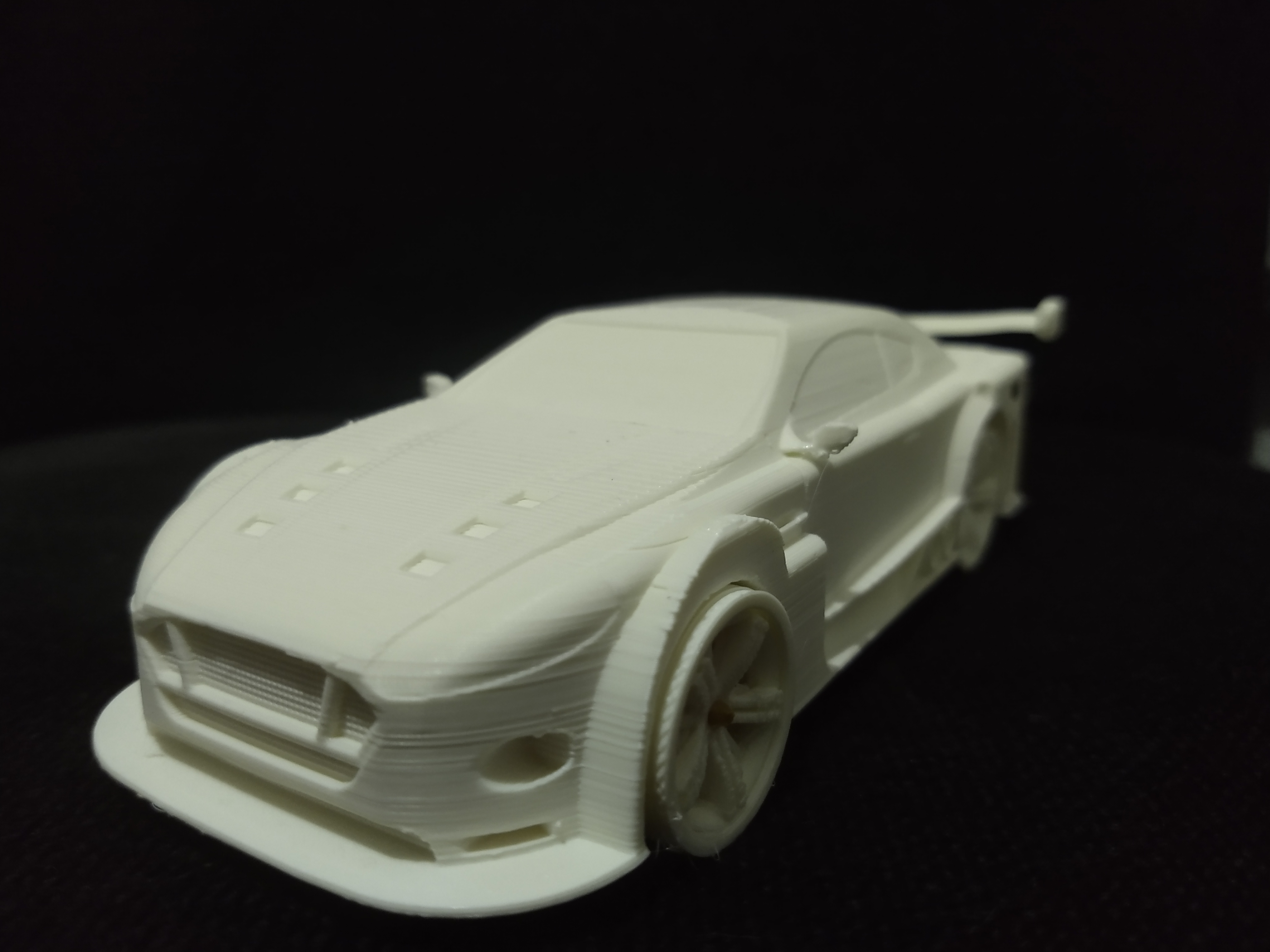 Fichier STL Aston Martin DB9 + Bodykit 🗿 ・Objet pour impression 3D à ...