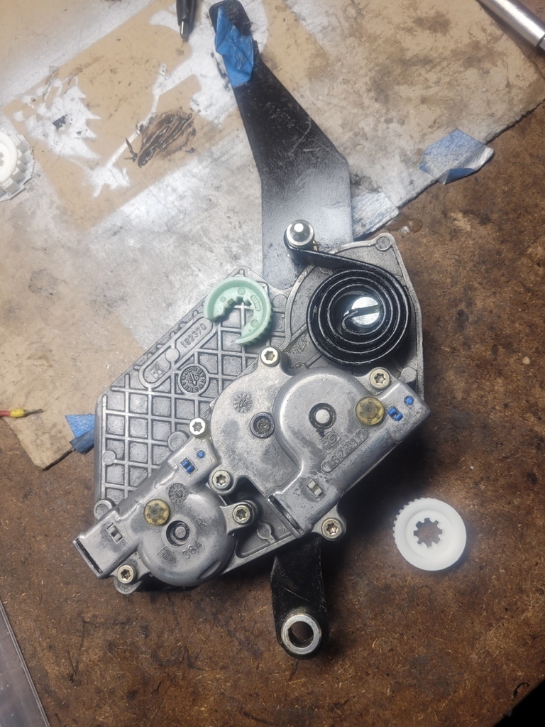 💺 Bmw E-34 Brose seat gearwheel・Archivo STL para Impresión 3D・Cults