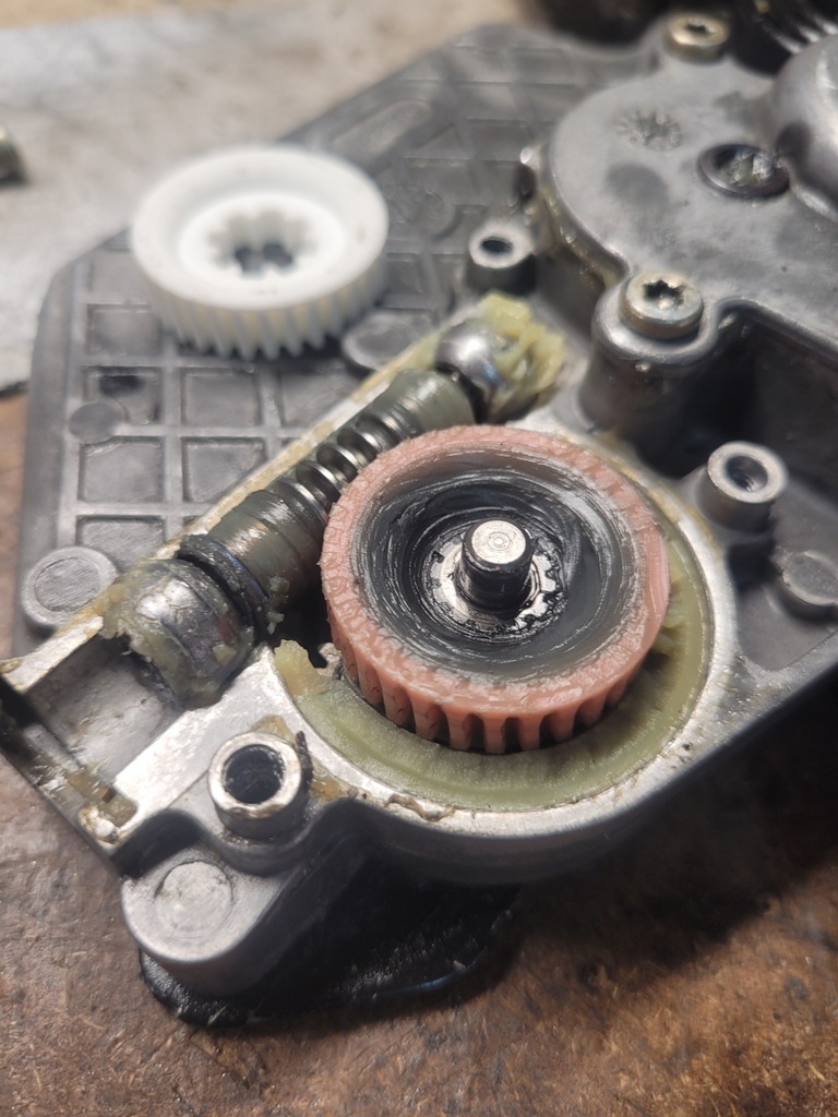 💺 Bmw E-34 Brose seat gearwheel・Archivo STL para Impresión 3D・Cults