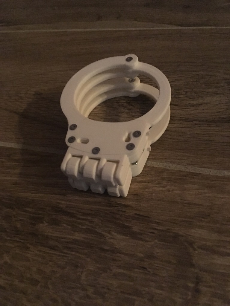 🔒 Hinged Handcuffs | Realistic・Free STL File for ・Cults