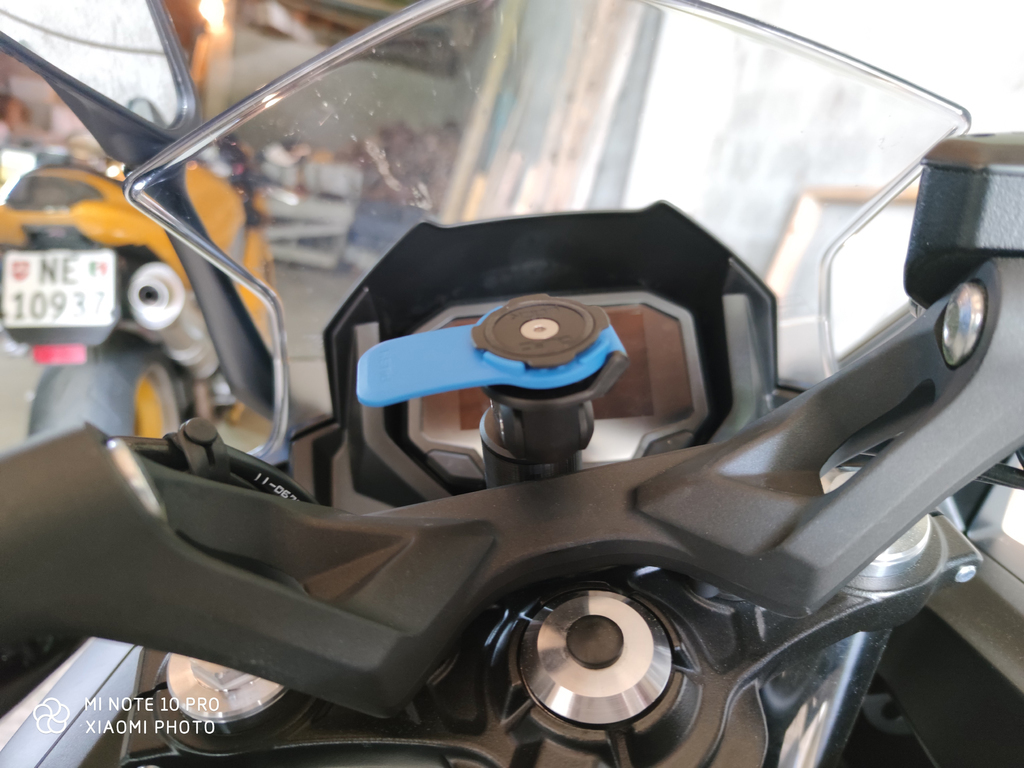 Free 3D file Adapter QuadLock Fork Stem Mount for Kawasaki Ninja 650 of ...