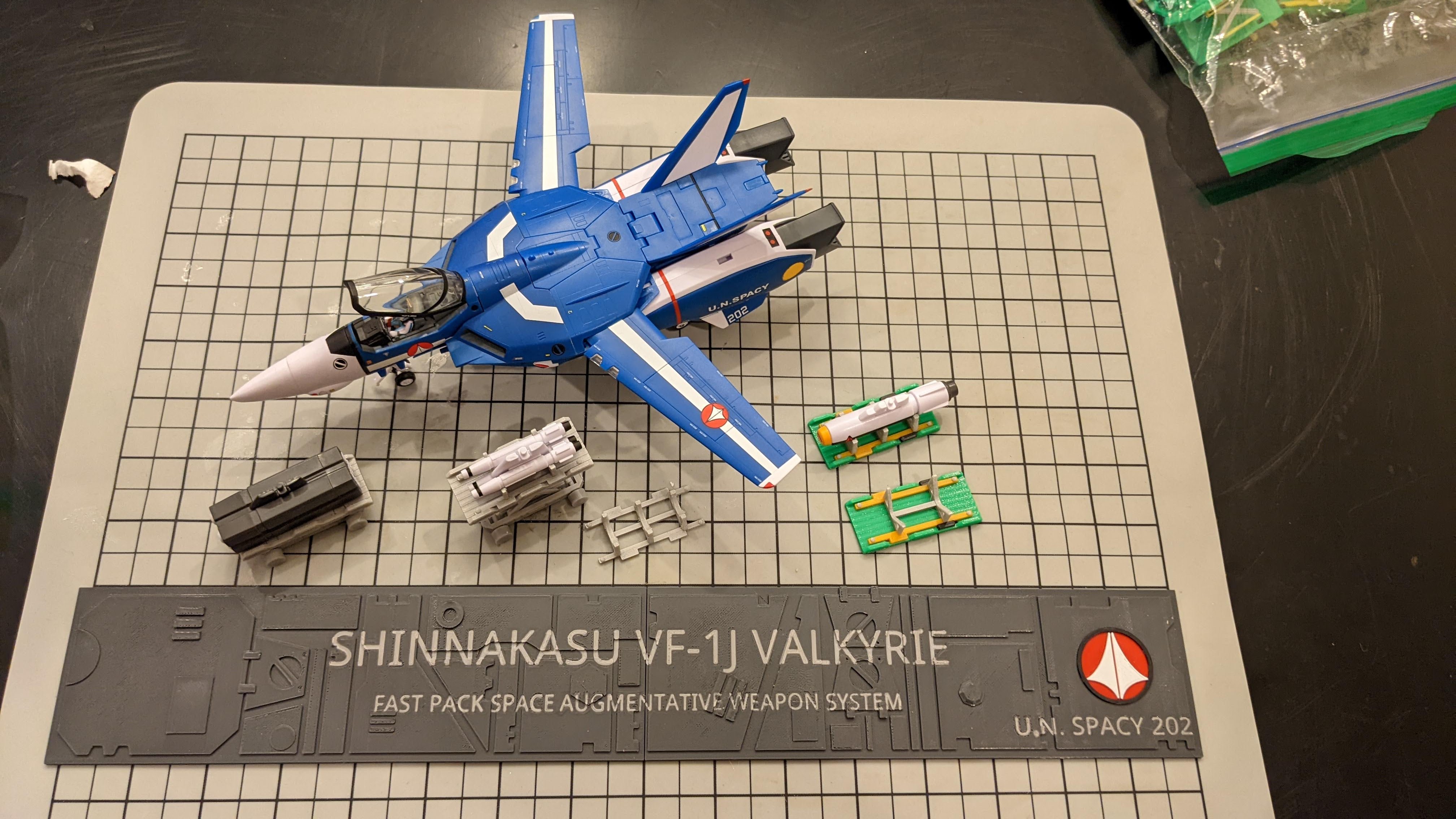 📦 Arcadia Macross 1/60 VF-1 Super Valkyrie / Veritech Parts Storage and ...