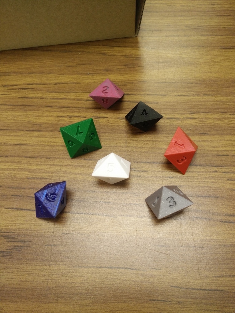 🎲 D8 Dice in Comic Sans・Free 3D File for ・Cults
