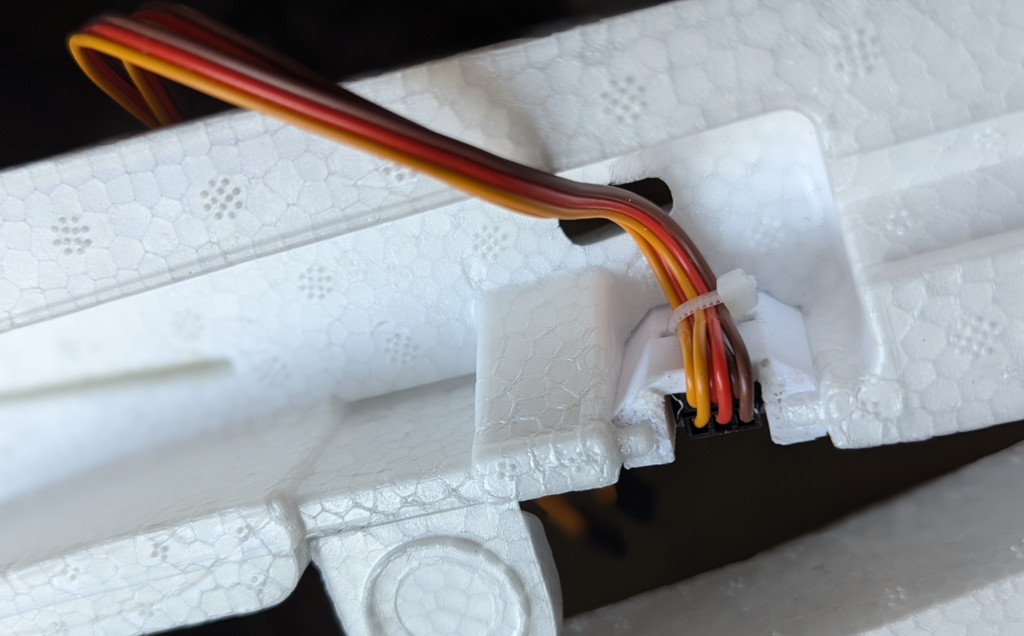 Free 3D file MULTIPLEX HERON/SOLIUS prises servo ailerons flaps 🚁 ・3D ...