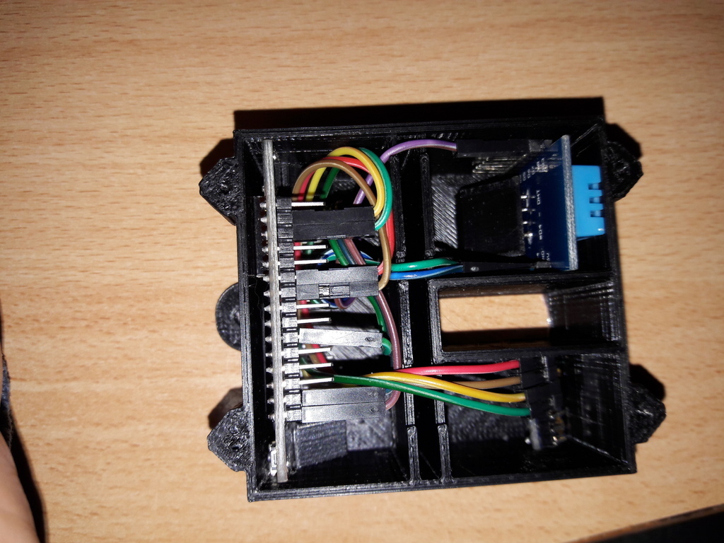 📦 Nodemcu v2 GY-63 DHT11 box・Free 3D File for ・Cults