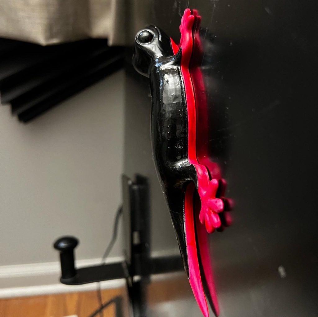 🧲 Sticky Gecko - magnet・Free 3D File for ・Cults
