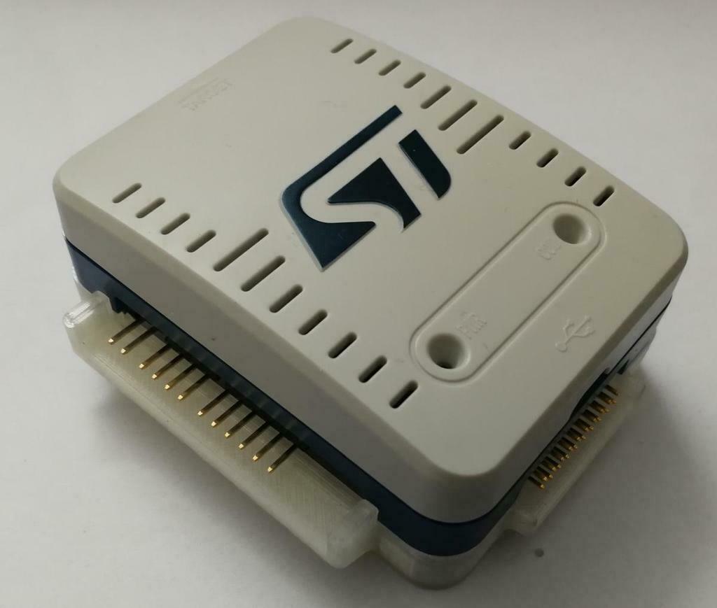 Fichier 3D gratuit Couvercle de la carte d'expansion ST-Link stlink V3 set avec protections des ...