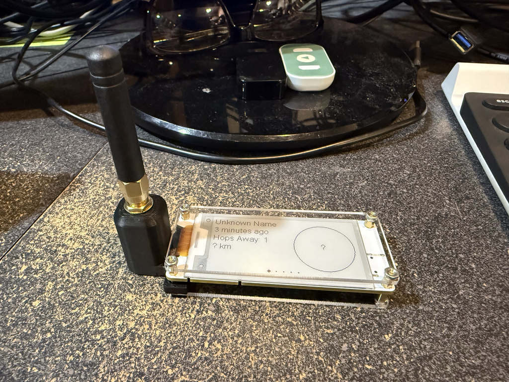 Free 3D file Heltec Wireless Paper V1.1 Antenna Stand 📶 ・Object to ...