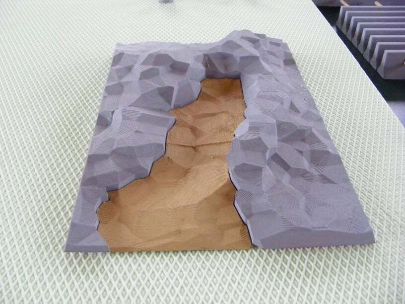 3D printable Mini Crawler Rock Faces Diorama・Cults