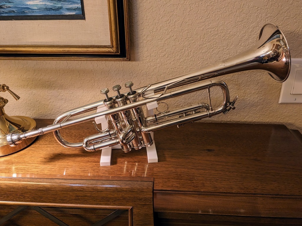 Free 3D file Trumpet Display Stand 🎺 ・3D printing idea to download・Cults