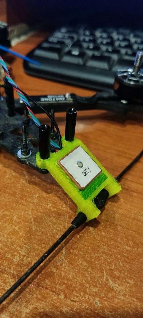 📶 TBS Source One V5 GPS mount & antenna mount・Free 3D File for ・Cults