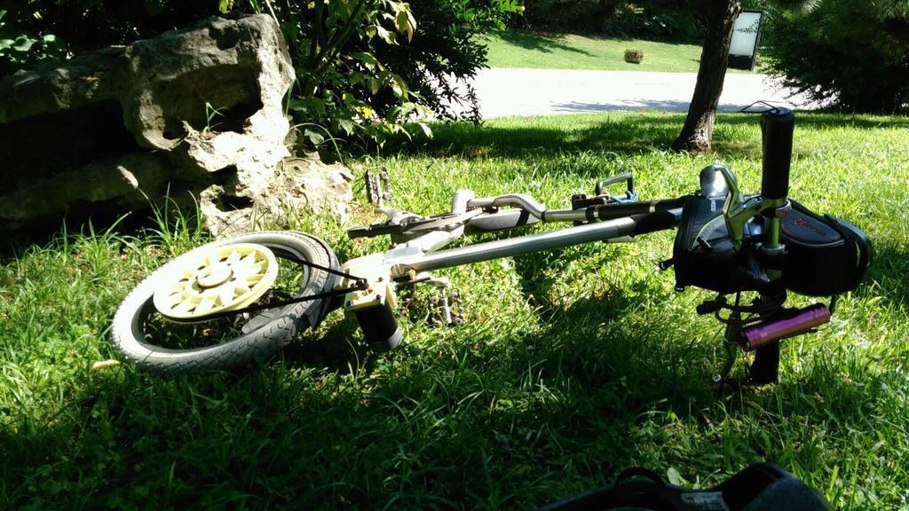 3D printable Strida Bicycle Electric Conversion Kit・Cults