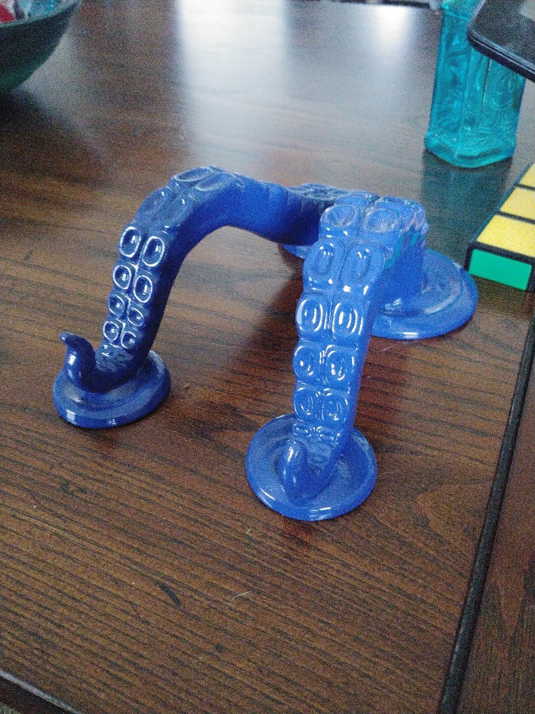 3D printable Octopus Tablet Stand Version Two・Cults
