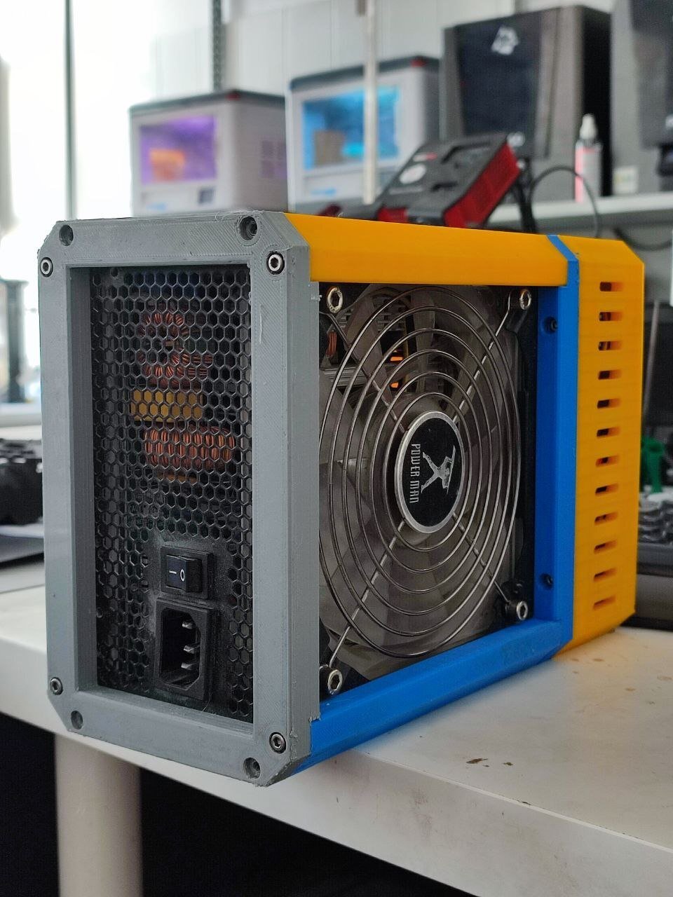 3D printable ATX Power Supply to 24V Lab Power Supply・Cults