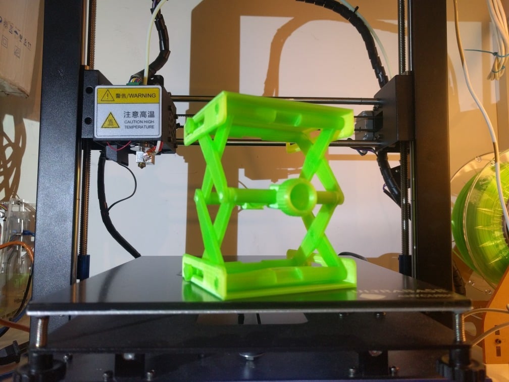 3D printable Platform Jack [Fully Assembled, No Supports]・Cults