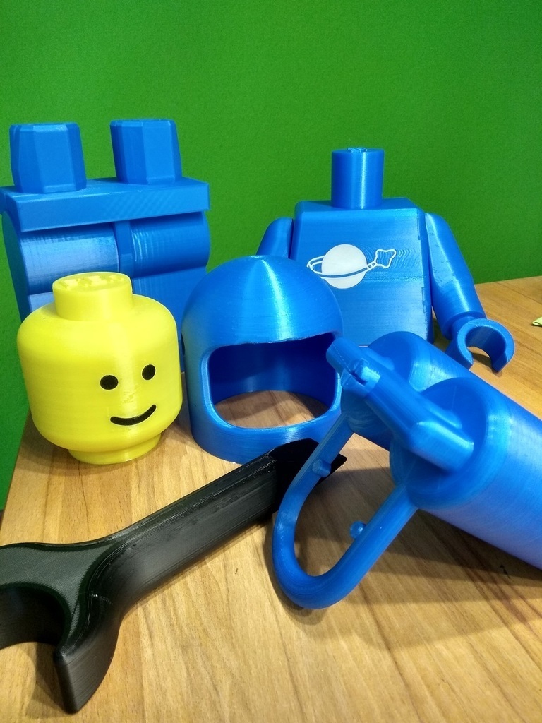 Free STL file Lego Classic Space Astronaut 10:1 🛰 ・3D print design to ...