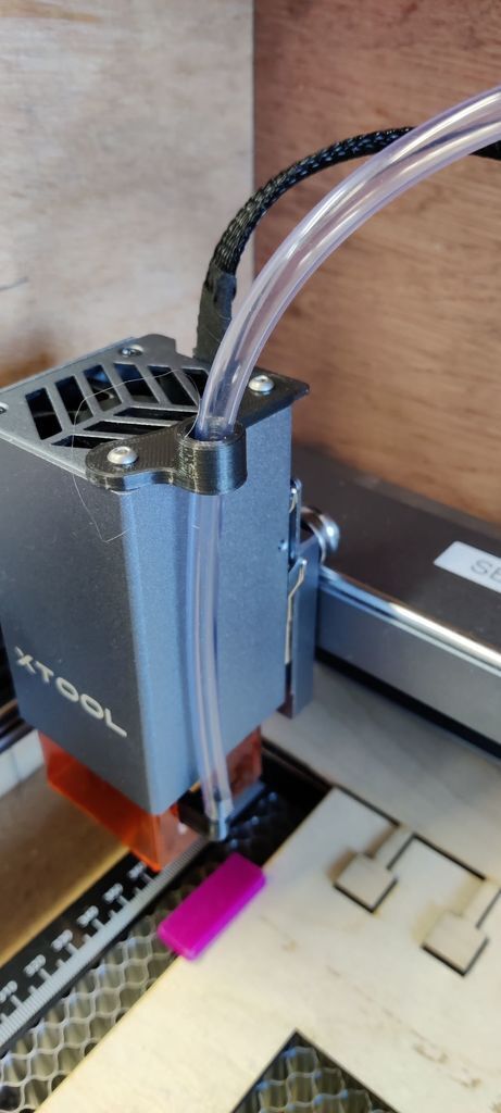 Free 3D file D1 Xtool air assist and hose guide that retains focus and ...